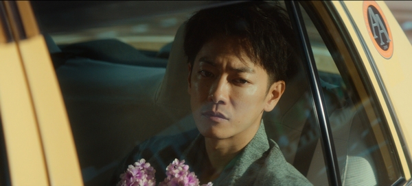 Netflixシリーズ 「First Love 初恋」満島ひかり × 佐藤健 20年余りに渡る運命の“初恋”をたどる 珠玉のラブストーリー ...